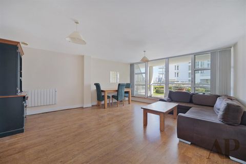 1 bed flat to rent in Manchester Road, London E14, £1,900 pcm - Zoopla