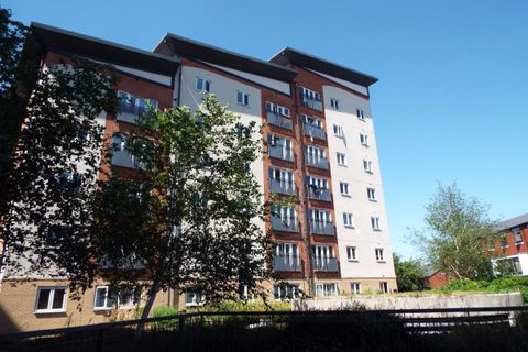 2 bed flat to rent in Aspects Court, Slough, Berkshire SL1, £1,350 pcm ...