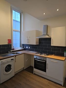 Elm Street, Burnley BB10, 1 bed flat to rent, £520 pcm - Zoopla