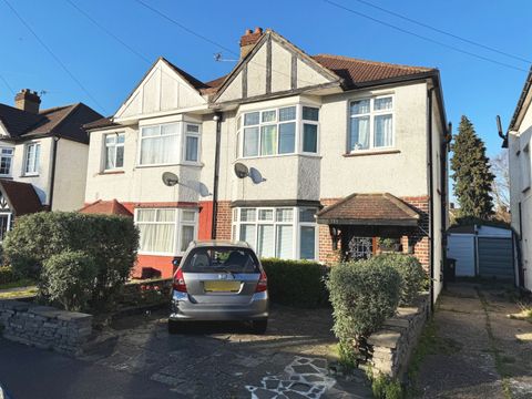 Petersfield Avenue, Staines-Upon-Thames, Surrey TW18, 3 bed semi ...
