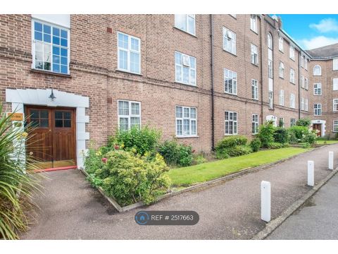 Norbiton Hall, Kingston Upon Thames KT2, Room to rent, £950 pcm - Zoopla