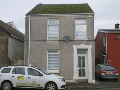 4 bed detached house for sale in Biddulph Estate, Llanelli SA15, £ ...