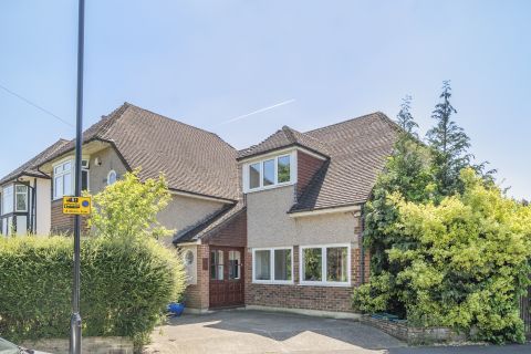 The Glen, Southall UB2, 4 bed detached house for sale, £1,150,000 - Zoopla