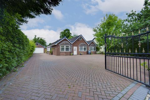 Chelford Road, Somerford, Congleton, Cheshire CW12, 4 bed detached ...