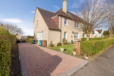 2 bed flat for sale in Fingleton Avenue, Barrhead G78, £95,000 - Zoopla