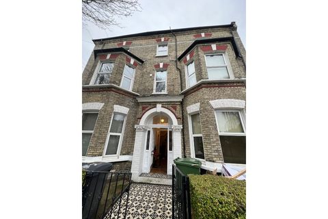 Studio to rent in Lambert Road, Brixton Hill, London SW2, £1,400 pcm ...