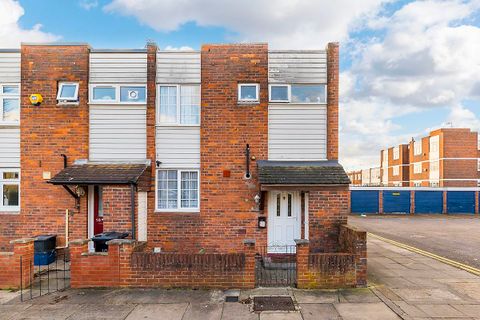 Foremark Close, Hainault IG6, 3 bed end terrace house for sale, £ ...