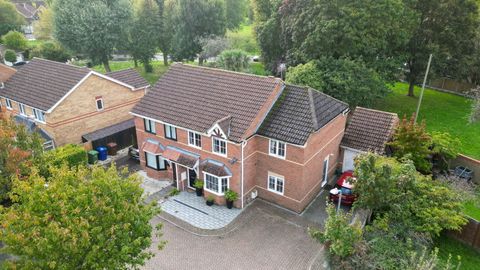 4 bed semi-detached house for sale in Cherry Tree Drive, South Ockendon ...