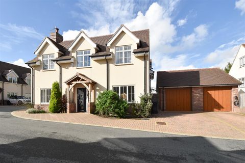 Outings Lane, Doddinghurst, Brentwood CM15, 4 bed detached house for ...