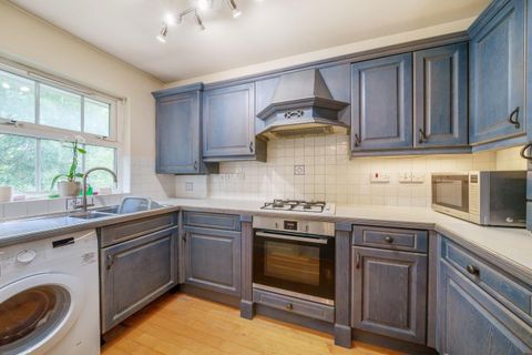 Clockhouse Place, London, London SW15, 2 bed flat for sale, £475,000 ...