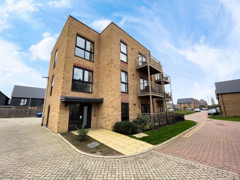 2 bed flat for sale in Falcon Way, South Ockendon RM15, £280,000 - Zoopla
