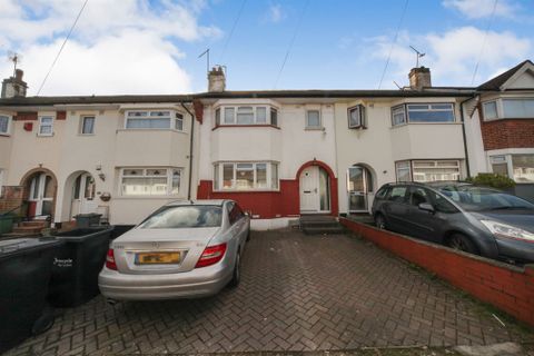 3 bed terraced house for sale in Wilsden Avenue, Luton LU1, £350,000 ...