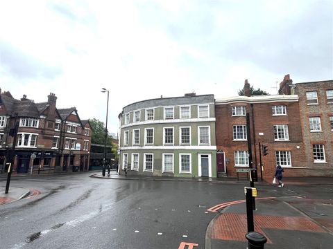 Castle Street, Reading RG1, 2 bed flat to rent, £1,300 pcm - Zoopla