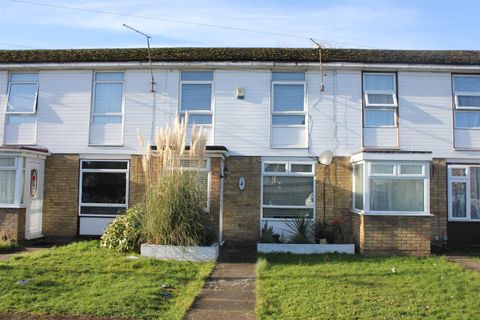 Hogarth Close, Cippenham SL1, 3 bed terraced house to rent, £1,800 pcm ...