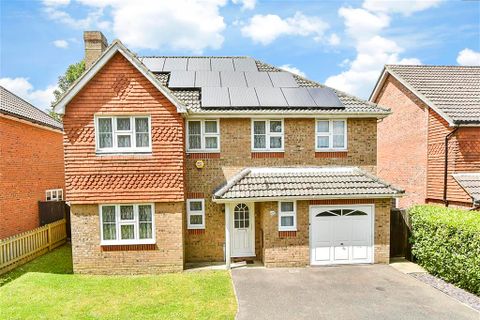 Hempstead Road, Hempstead, Gillingham, Kent ME7, 4 bed detached house ...