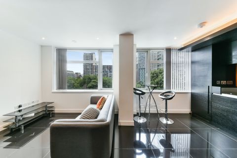 Pan Peninsula Square, London E14, Studio to rent, £1,950 pcm - Zoopla