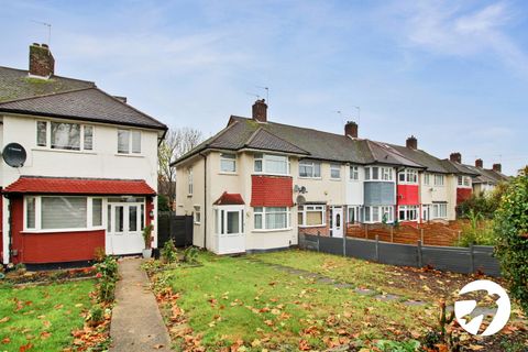 3 bed end terrace house to rent in Whitefoot Lane, Bromley BR1, £2,000 ...