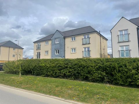 Moggridge Walk, Witney OX29, 2 bed flat for sale, £57,500 - Zoopla
