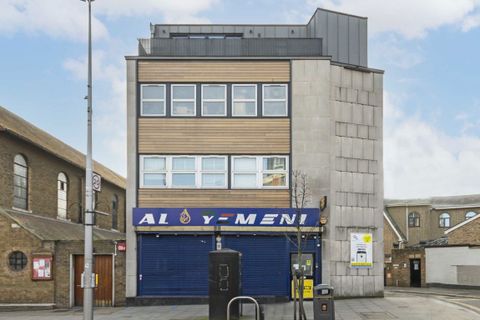 1 bed flat to rent in High Street, London W3, £1,599 pcm - Zoopla