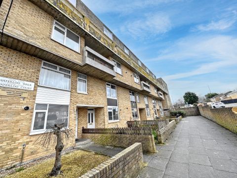 Waterloo Walk, Washington NE37, 1 bed flat for sale, £22,000 - Zoopla