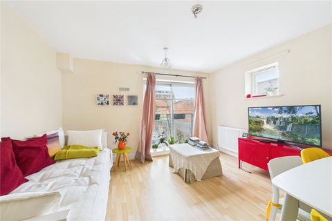 Mayday Road, Thornton Heath CR7, 1 bed parking/garage for sale, £ ...