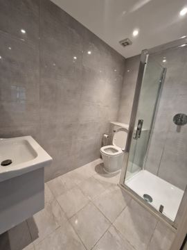 1 bed flat to rent in Fife Road, Kingston Upon Thames KT1, £1,300 pcm ...