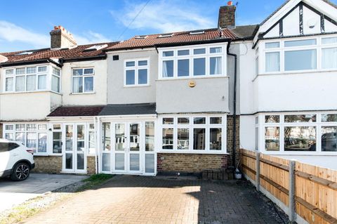 5 bed terraced house for sale in Matlock Crescent, Cheam, Sutton SM3, £ ...