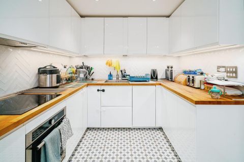 2 bed flat for sale in Navigation Street, Manchester M4, £236,000 - Zoopla