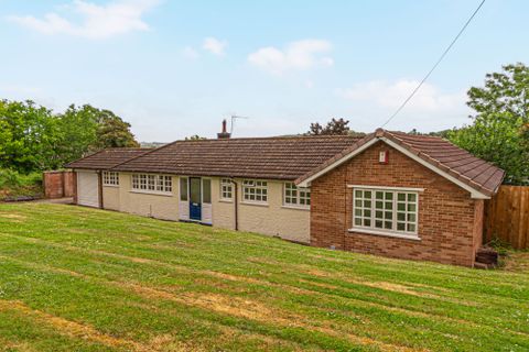 3 bed detached bungalow for sale in Milton Hill, Llanwern NP18, £ ...