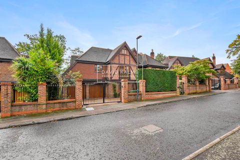 6 bed detached house to rent in Cherry Tree Way, Stanmore HA7, £12,000 ...