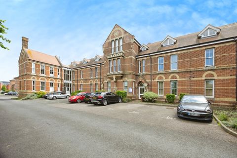 2 bed flat for sale in George Roche Road, Canterbury CT1, £275,000 - Zoopla
