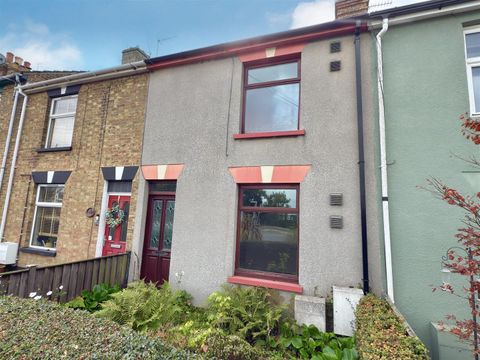 Victoria Road, Oulton Broad, Lowestoft, Suffolk NR33, 3 bed terraced ...
