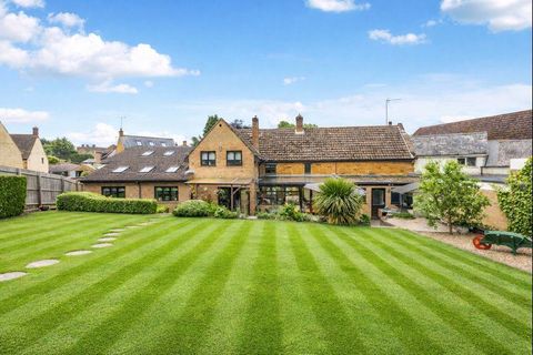 Pilgrims Lane, Bugbrooke, Northampton NN7, 5 bed cottage for sale, £ ...