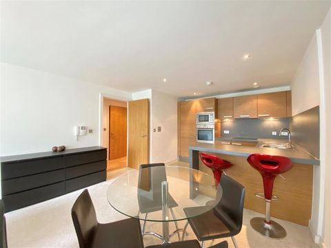 2 bed flat to rent in Britton House, Lord Street, Manchester M4, £1,200 ...