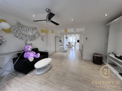 South Walk UB3, 4 bed end terrace house to rent, £2,900 pcm - Zoopla