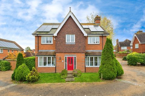 4 bed detached house for sale in Goddard Close, Guildford, Surrey GU2 ...