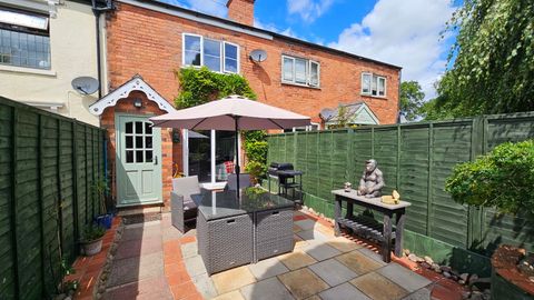 Ismere, Sugar Loaf Lane DY10, 2 bed terraced house for sale, £299,950 ...