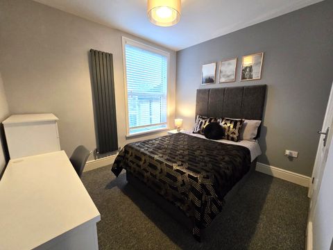 Studio to rent in Plane Street, Hull HU3, £545 pcm - Zoopla