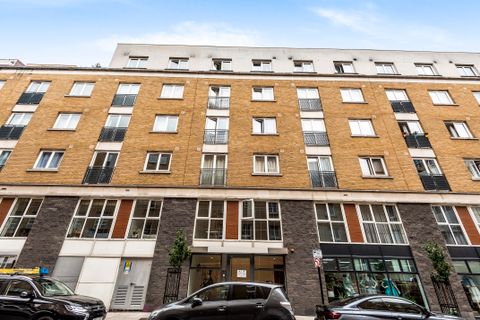 1 bed flat to rent in Plumbers Row, London E1, £1,950 pcm - Zoopla