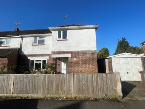 Combe Road, Farncombe GU7, 3 bed semi-detached house for sale, £625,000 ...