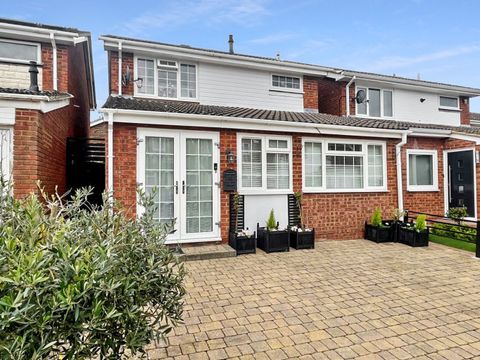 4 bed detached house for sale in Aidans Close, Dunstable LU6, £380,000 ...