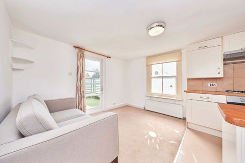 Cornford Grove, Balham SW12, 1 bed flat to rent, £2,100 pcm - Zoopla