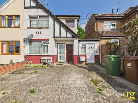 Weald Lane, Harrow Weald HA3, Studio to rent, £995 pcm - Zoopla