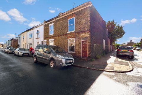Victoria Street, Sheerness ME12, 2 bed terraced house for sale, £ ...