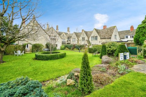 Mill Street, Witney OX28, 1 bed flat for sale, £170,000 - Zoopla