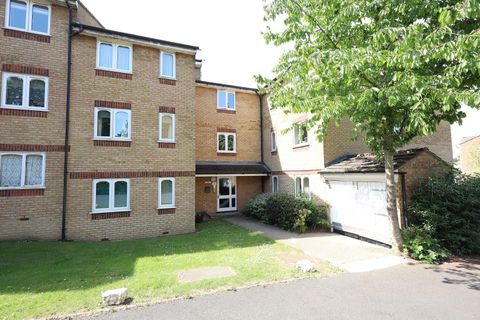 Sandown Road, Watford WD24, 1 bed flat for sale, £190,000 - Zoopla
