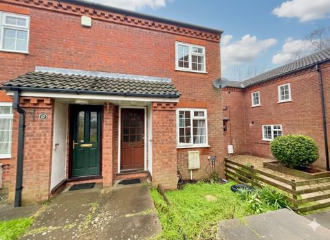 Ormsby Close, Luton, Bedfordshire LU1, 2 bed semi-detached house for ...