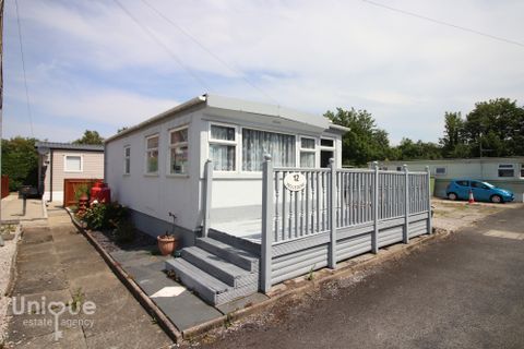 Ingledene, Thornton-Cleveleys FY5, 2 bed property for sale, £24,000 ...