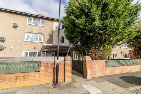 2 bed property to rent in Lutterworth Road, Longbenton, Newcastle Upon ...