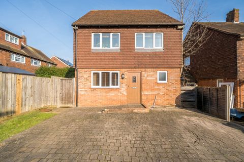 4 bed detached house for sale in Maytree Close, Guildford, Surrey GU1 ...